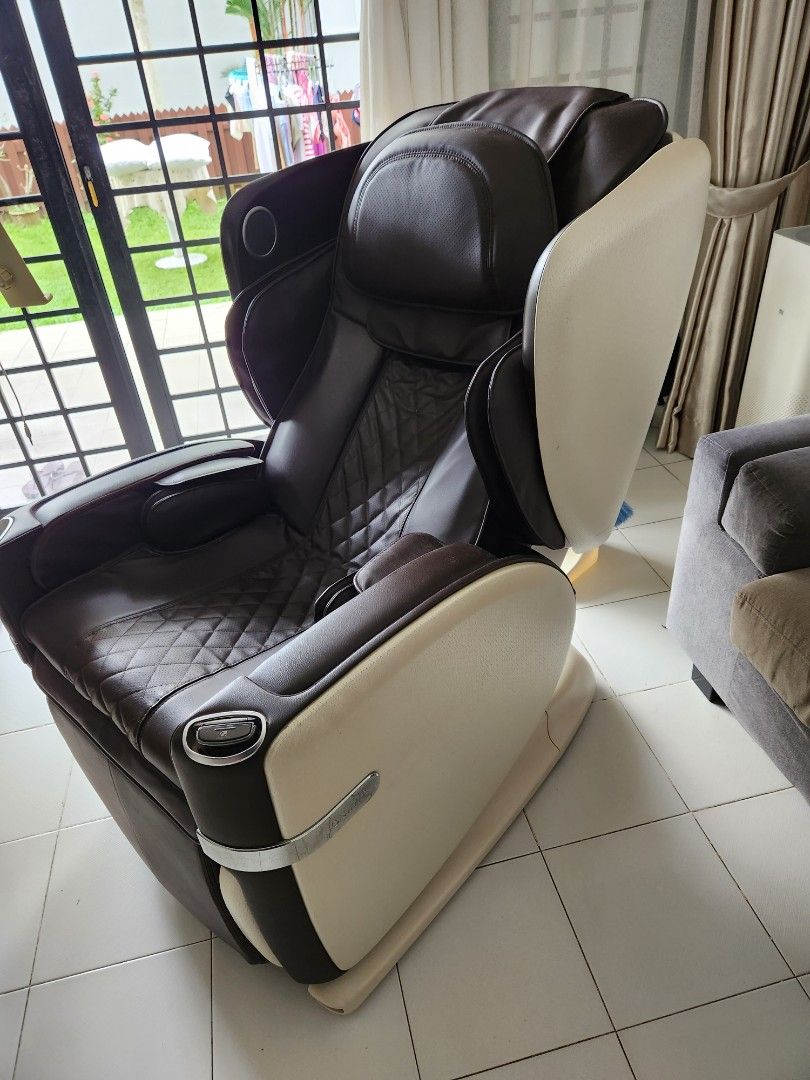 Osim Massage Chair, Health & Nutrition, Massage Devices on Carousell
