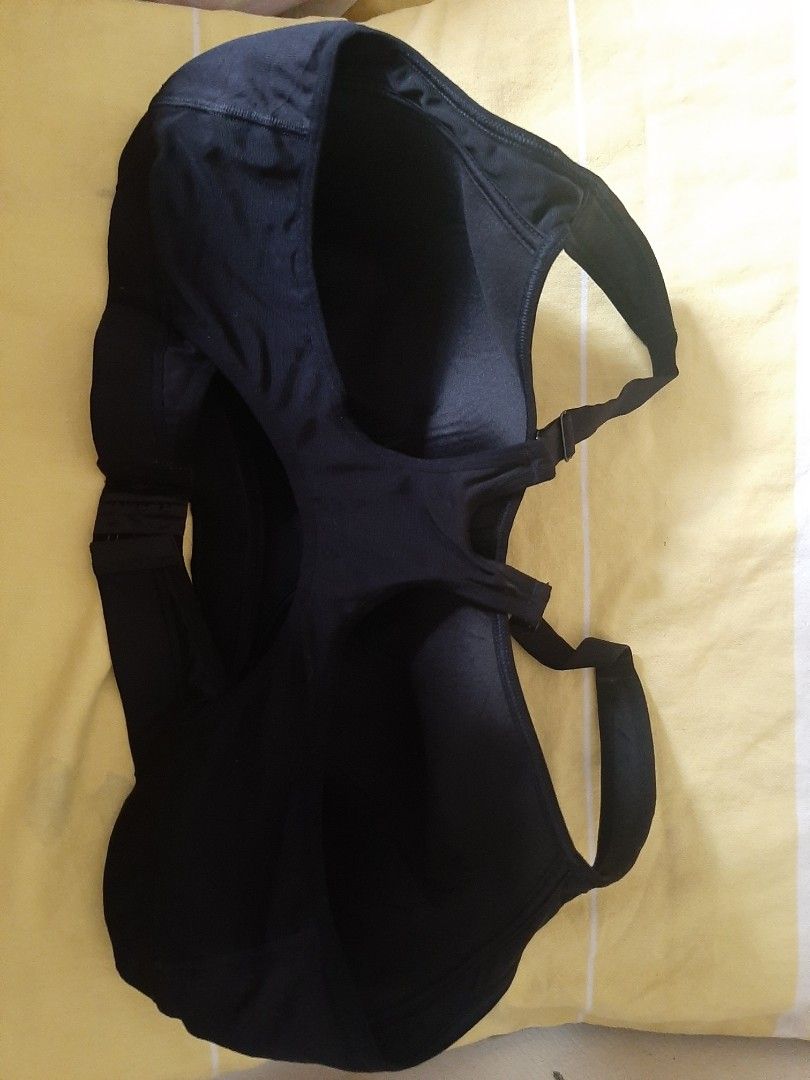 Oversized boxer bra, Men's Fashion, Activewear on Carousell