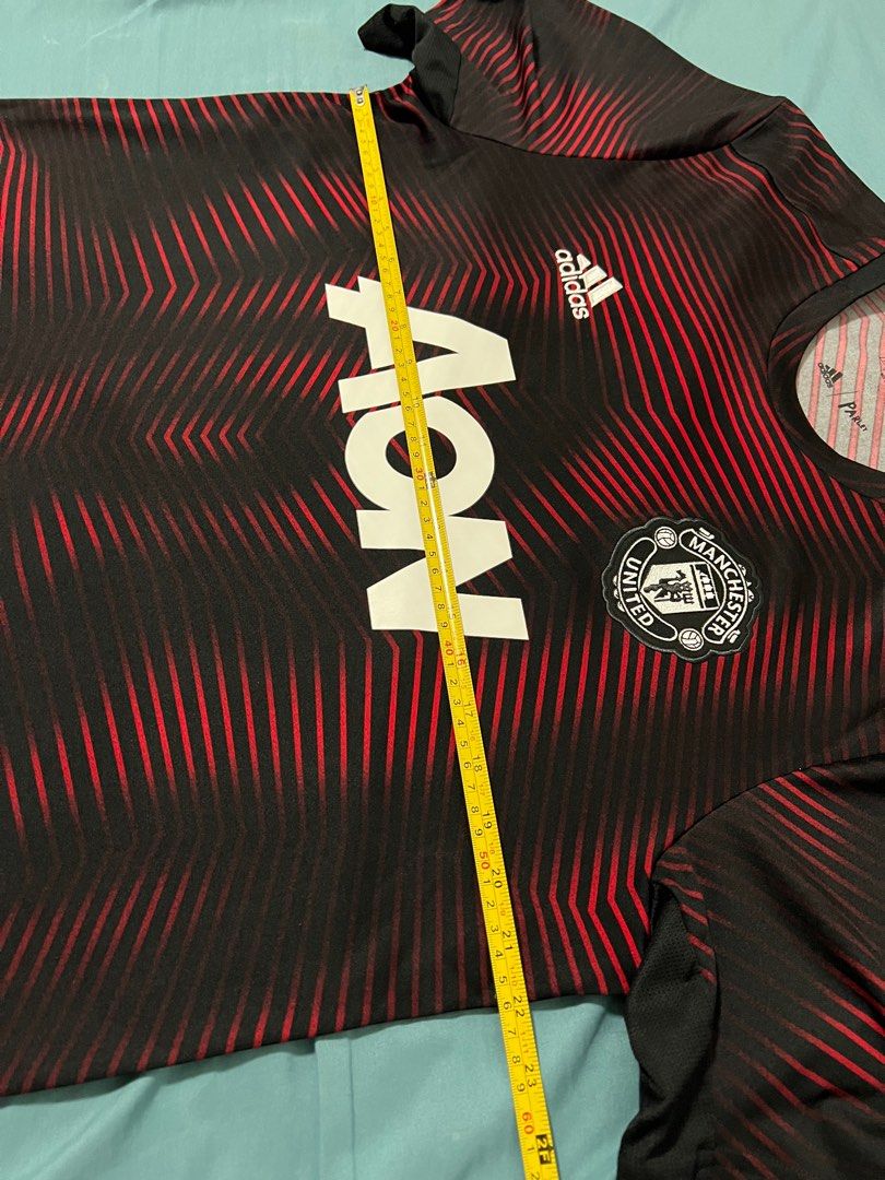 (Rare) Manchester United pre-match jersey, Men's Fashion, Activewear on ...