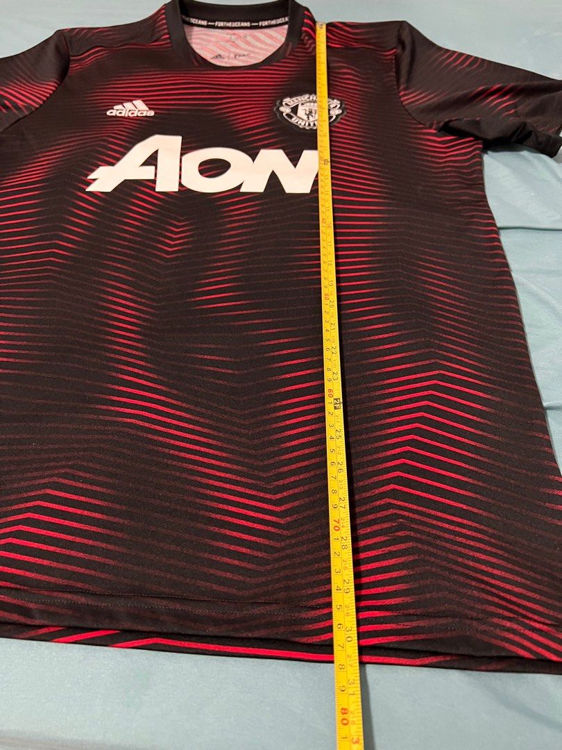 (Rare) Manchester United pre-match jersey, Men's Fashion, Activewear on ...