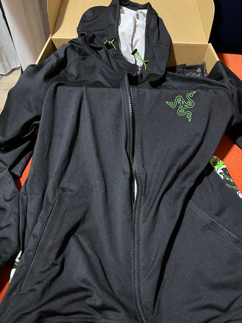 Razer Kanagawa Wave Jacket, Men's Fashion, Coats, Jackets and Outerwear ...