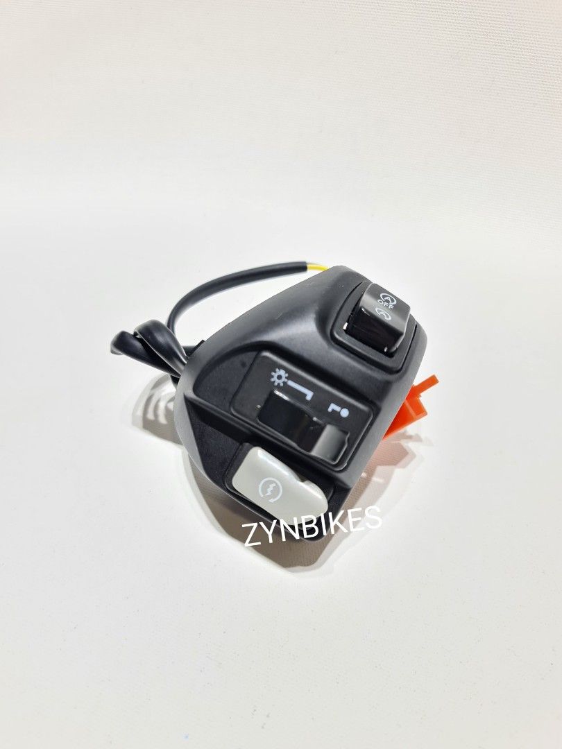 RIGHT SWITCH YAMAHA AEROX 155 V1, Motorcycles, Motorcycle Accessories ...