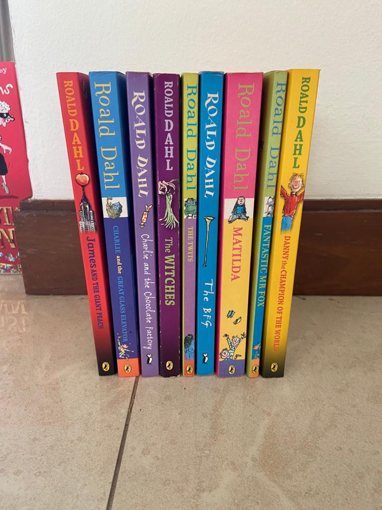 Roald Dahl Book Bundle, Hobbies & Toys, Books & Magazines, Children's ...