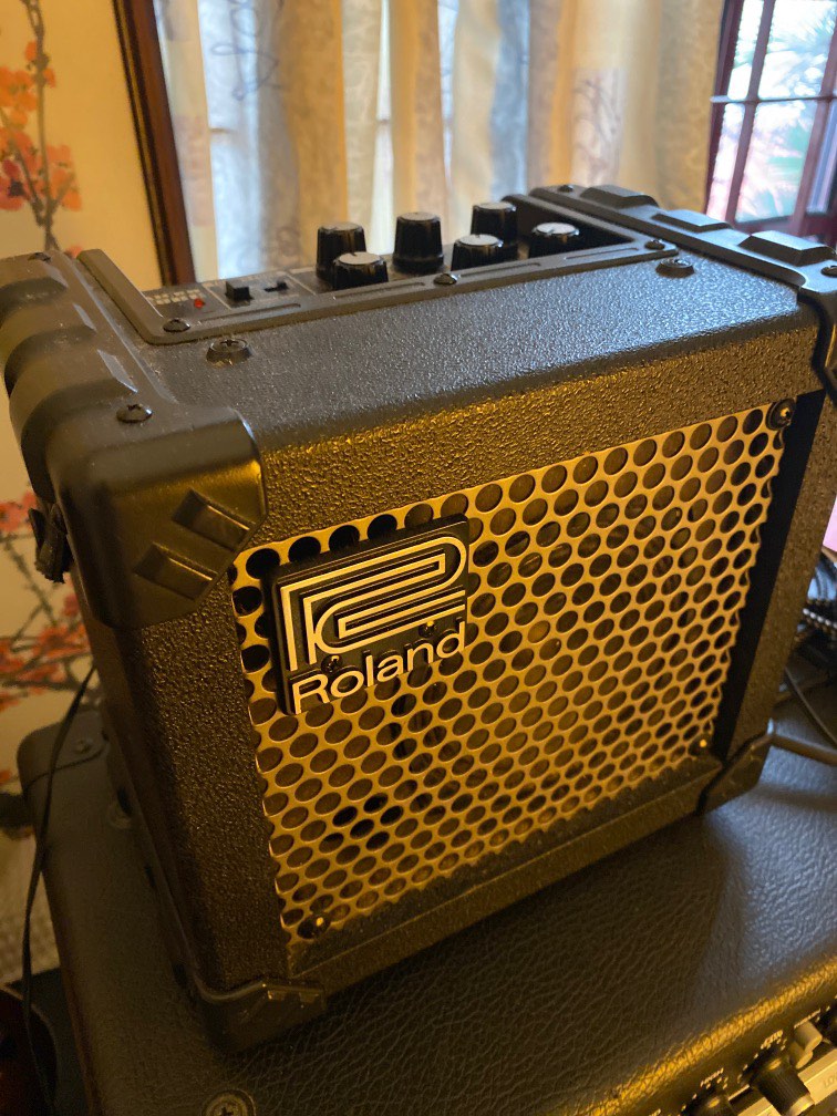 Roland Micro Cube Amp, Hobbies & Toys, Music & Media, Musical ...
