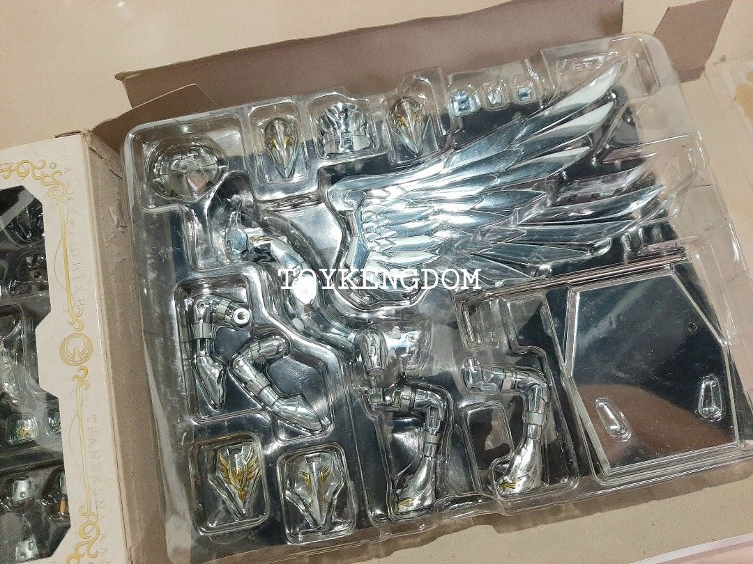 Saint Seiya Divine God Cloth Myth Pegasus Seiya Figure Set, Hobbies ...