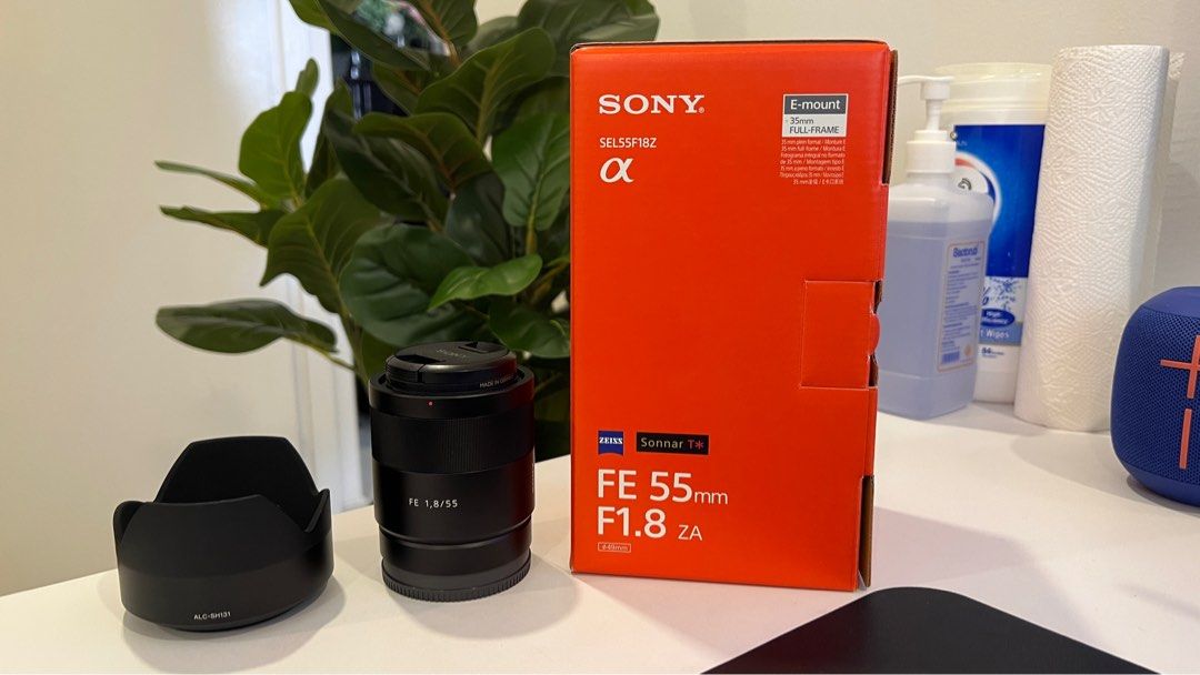 Sony FE 55 F1.8 ZA, Photography, Lens & Kits on Carousell