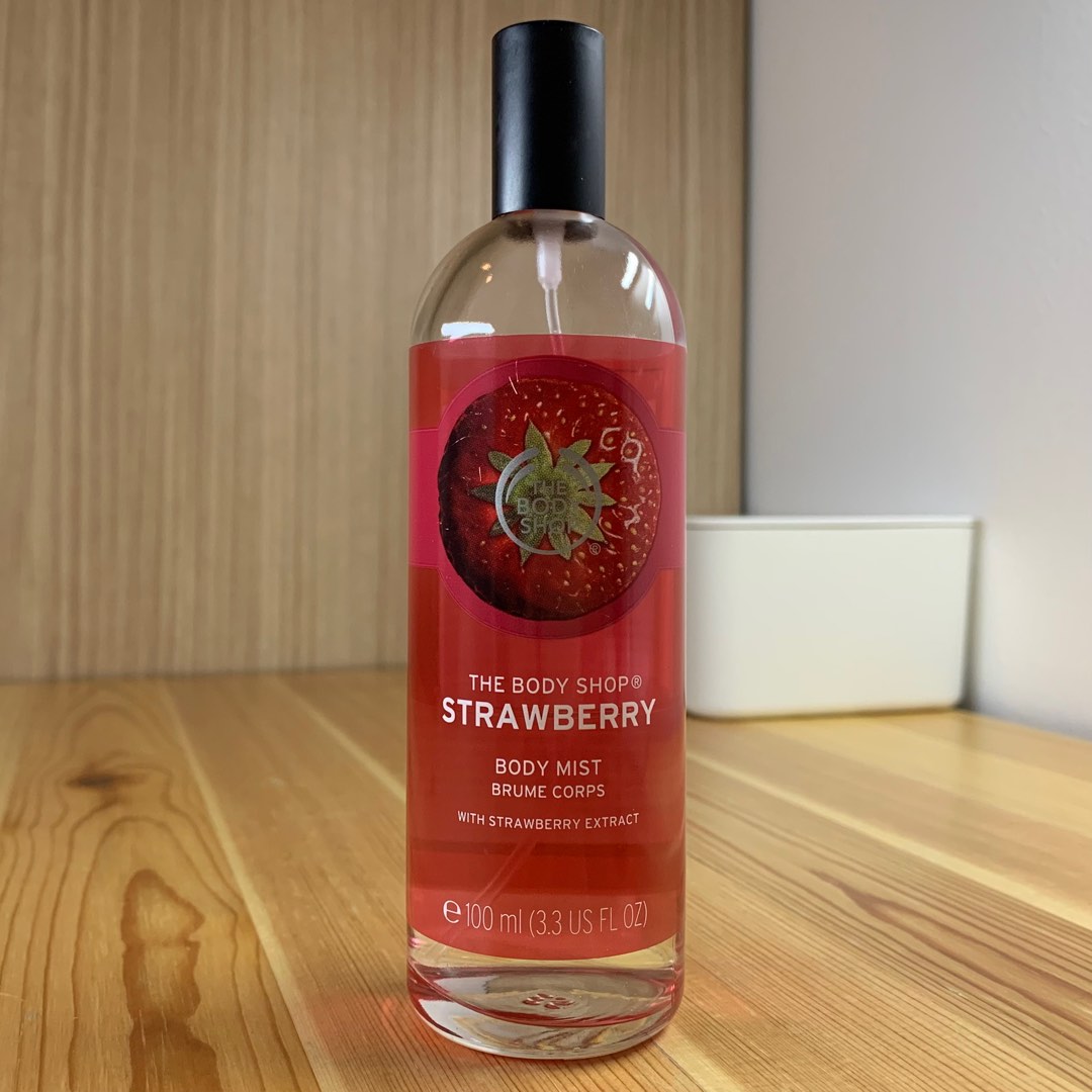 The Body Shop Strawberry Body Mist with Strawberry Extract, Beauty ...
