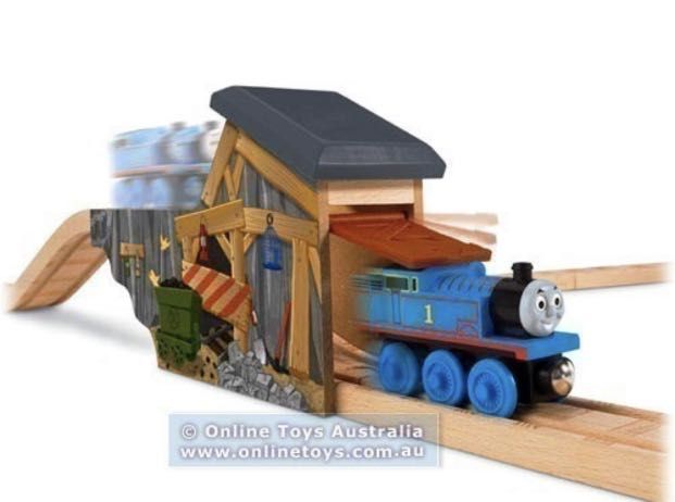 Thomas the train - Quarry mine tunnel wooden, 興趣及遊戲, 玩具 & 遊戲類 - Carousell