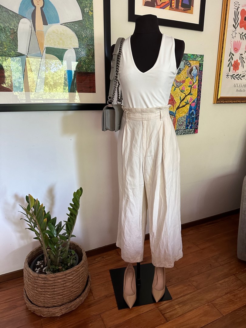 Uniqlo Cream wide leg cullottes, Women's Fashion, Bottoms, Other ...