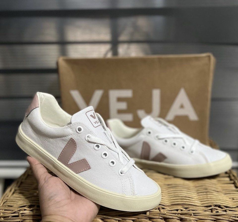 VEJA Esplar, Women's Fashion, Footwear, Sneakers on Carousell