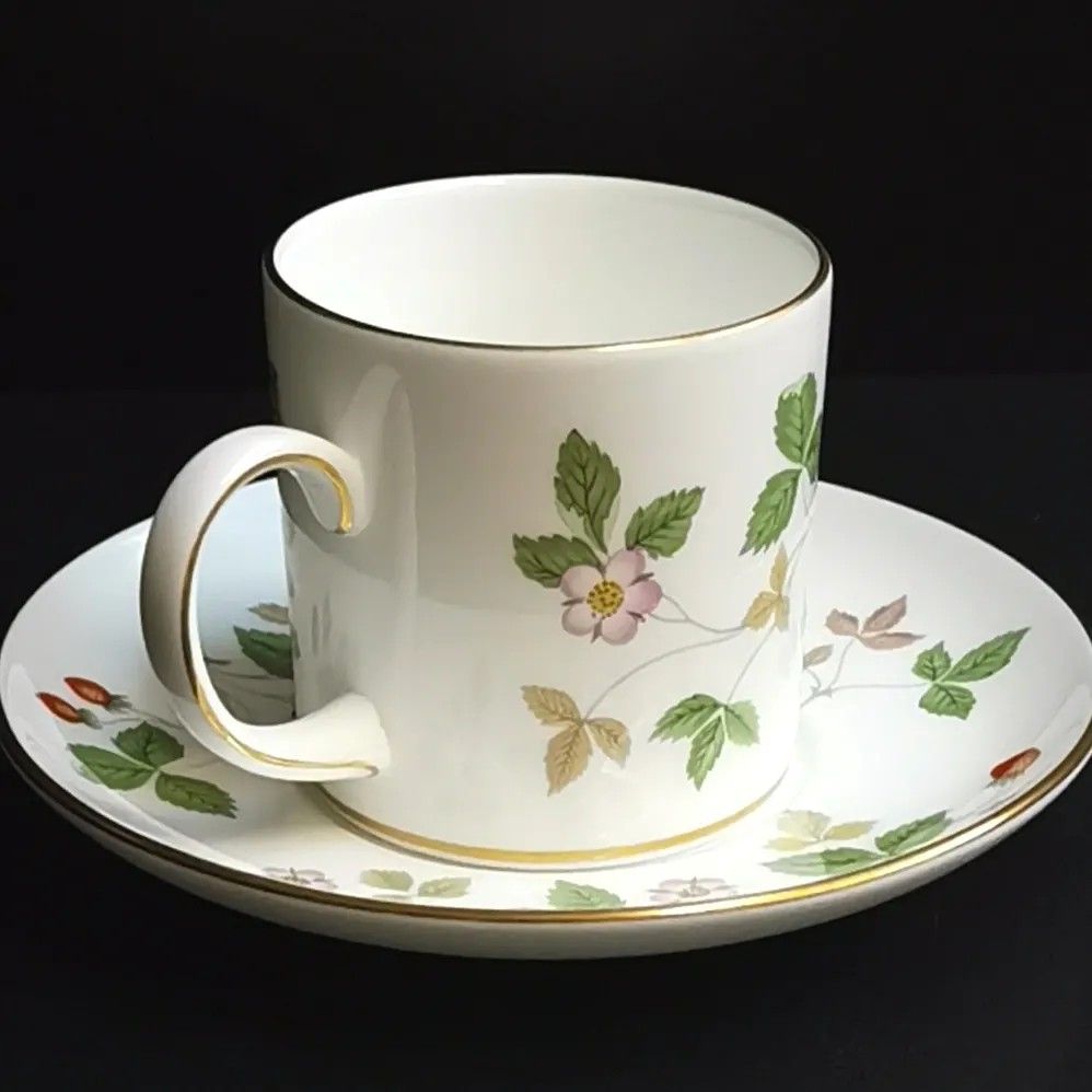 Wedgwood 2 Sets Made in England Wild Strawberry Coffee Cup & Saucer in Original Box, Furniture ...