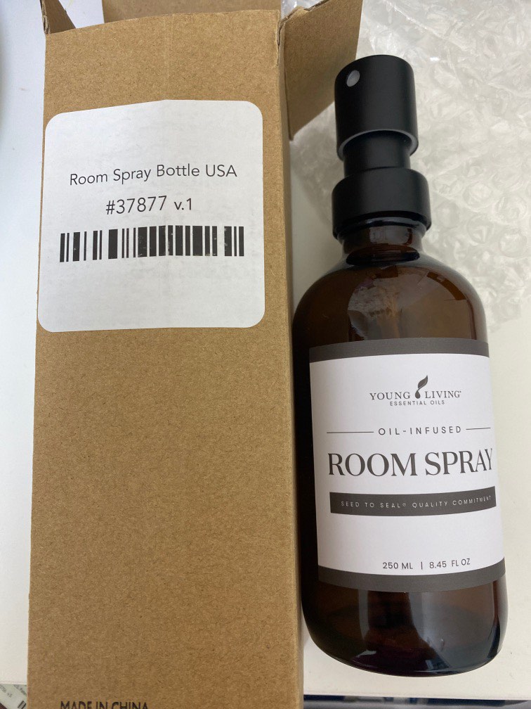 Young living spray bottle, 美容＆個人護理, 沐浴＆身體護理, 沐浴及身體護理 - 身體護理 - Carousell