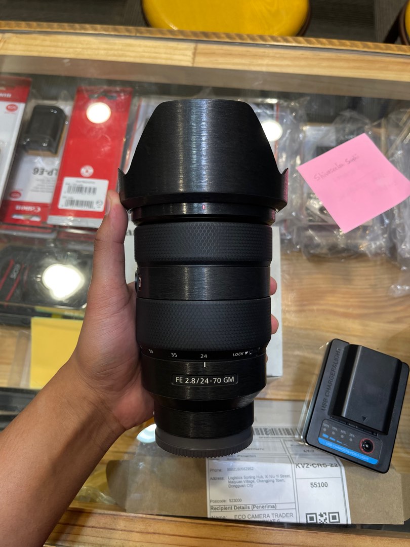 24-70mm f2.8 Gmaster Sony, Photography, Lens & Kits on Carousell
