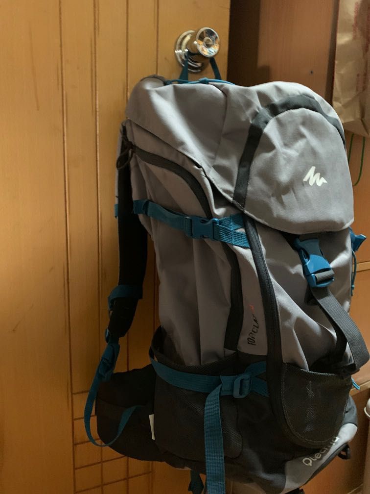 迪卡儂背囊50L兩個 Decathlon Backpack 50L for 2 (原價$249x2 = $498), 男裝, 袋, 背包 - Carousell