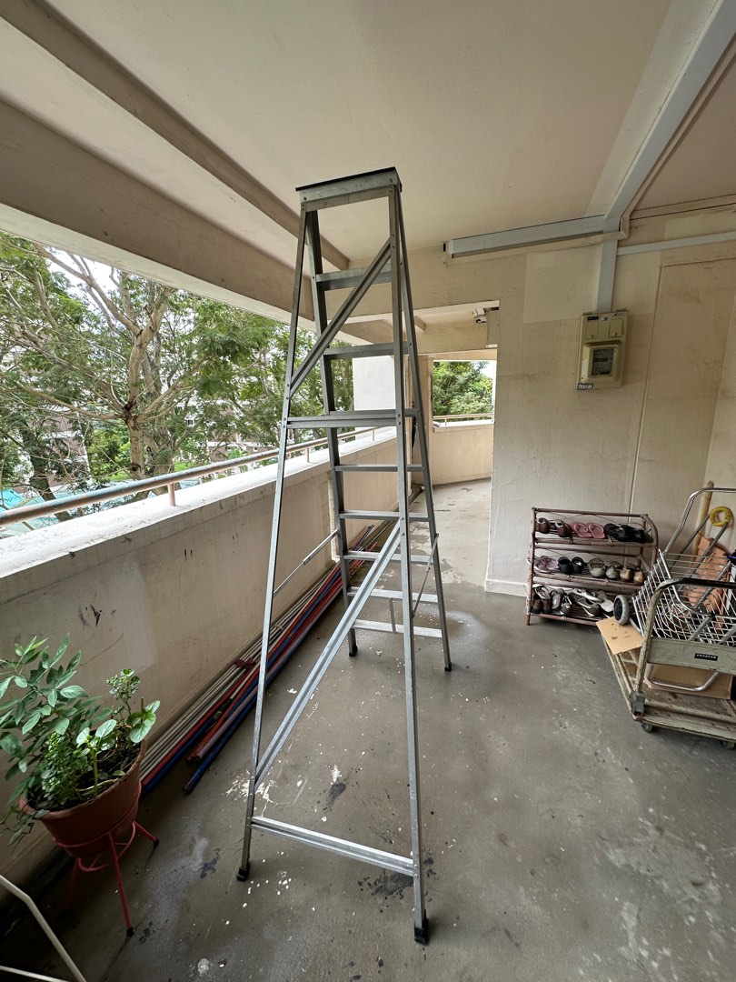 9 Steps Ladder, Furniture & Home Living, Home Improvement ...