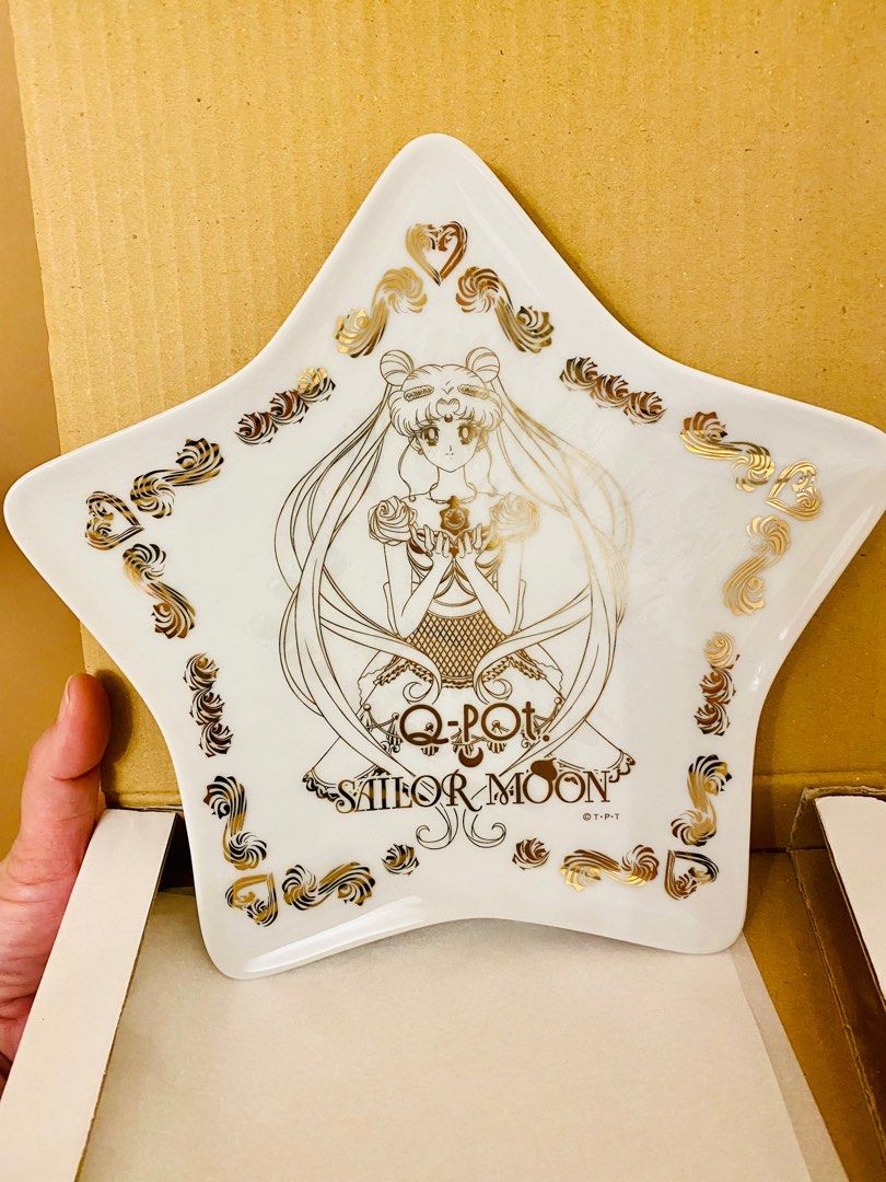 美少女戰士 Sailor Moon Q-pot 甜品碟 (日版）(全新未用）, 興趣及遊戲, 收藏品及紀念品, 明星周邊 - Carousell
