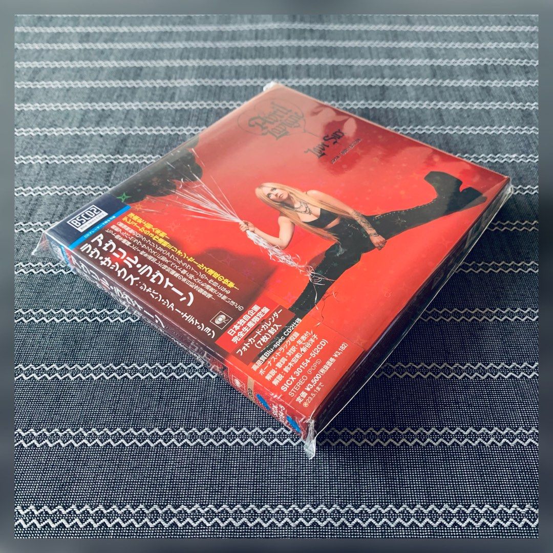 Avril Lavigne - Love Sux Japan Tour Edition [Limited Edition] Blu-spec ...