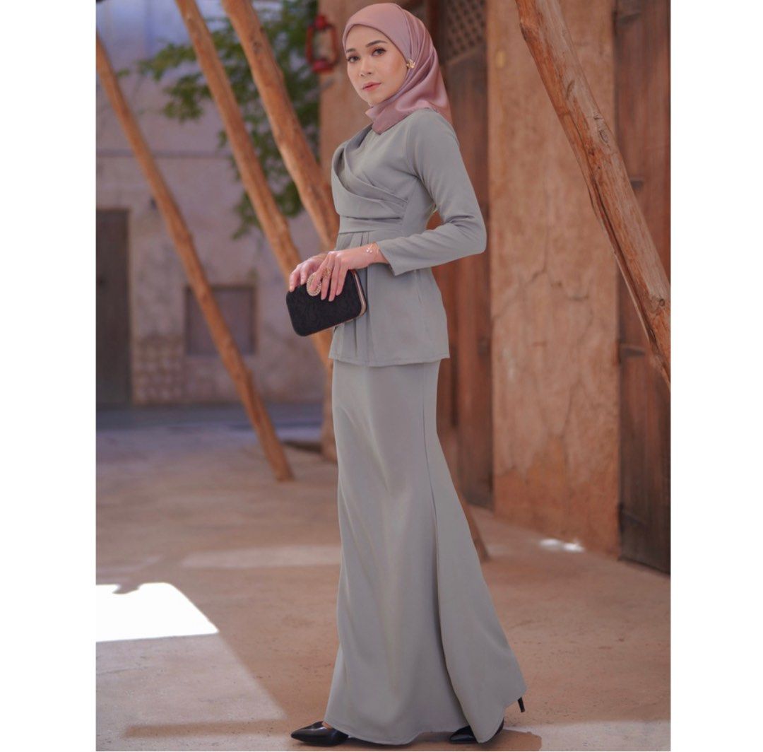 Baju Kurung Gray Zefiks, Women's Fashion, Muslimah Fashion, Baju Kurung ...