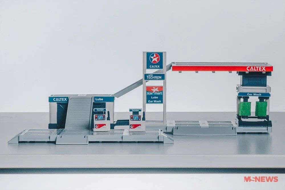Caltex Tomica Petrol Station, Hobbies & Toys, Toys & Games on Carousell