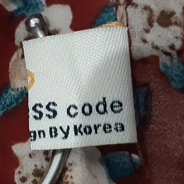 Dress Code kemeja floral, Fesyen Wanita, Pakaian Wanita, Atasan di Carousell