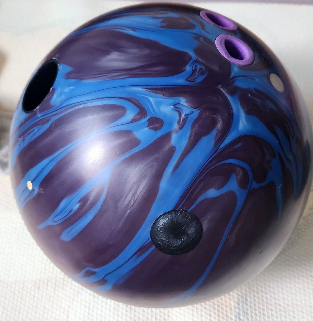 DV8 Terror Bowling Ball - 15lbs (Asym Core for Med-Heavy Oil), Sports ...