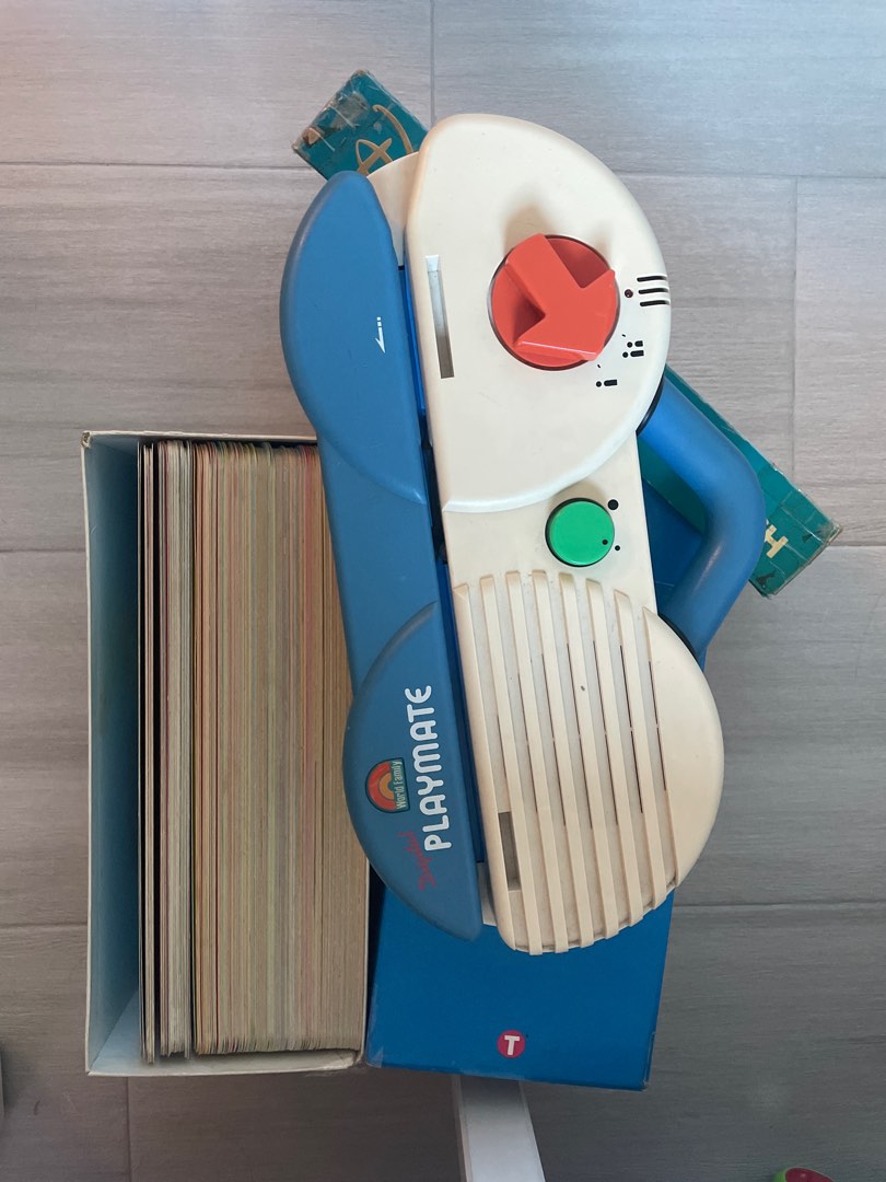 DWE playmate and cards, 興趣及遊戲, 玩具 & 遊戲類 - Carousell