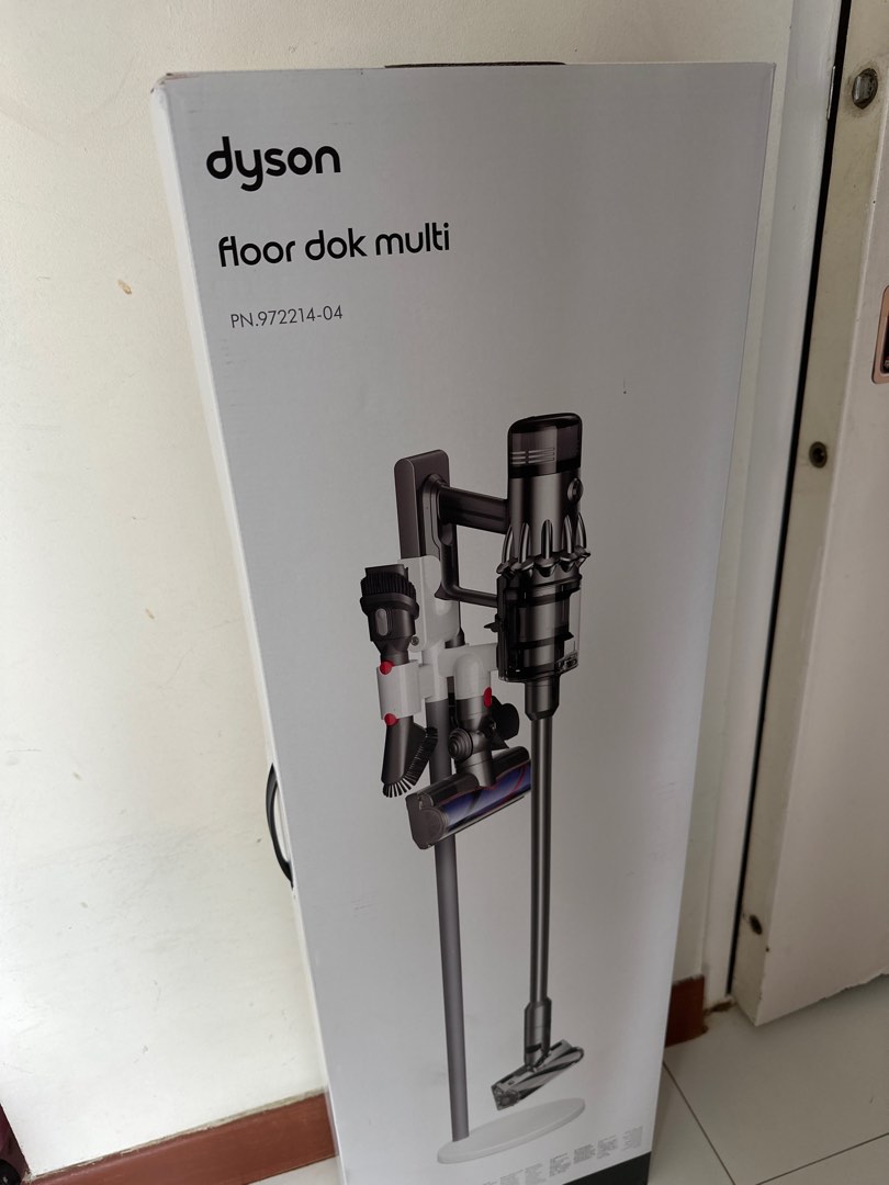 Dyson V12 Dok, TV & Home Appliances, Vacuum Cleaner & Housekeeping on ...