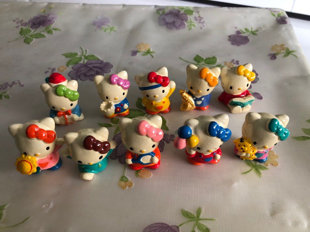 Hello Kitty Mini Figurines (Set of 10), Hobbies & Toys, Memorabilia ...