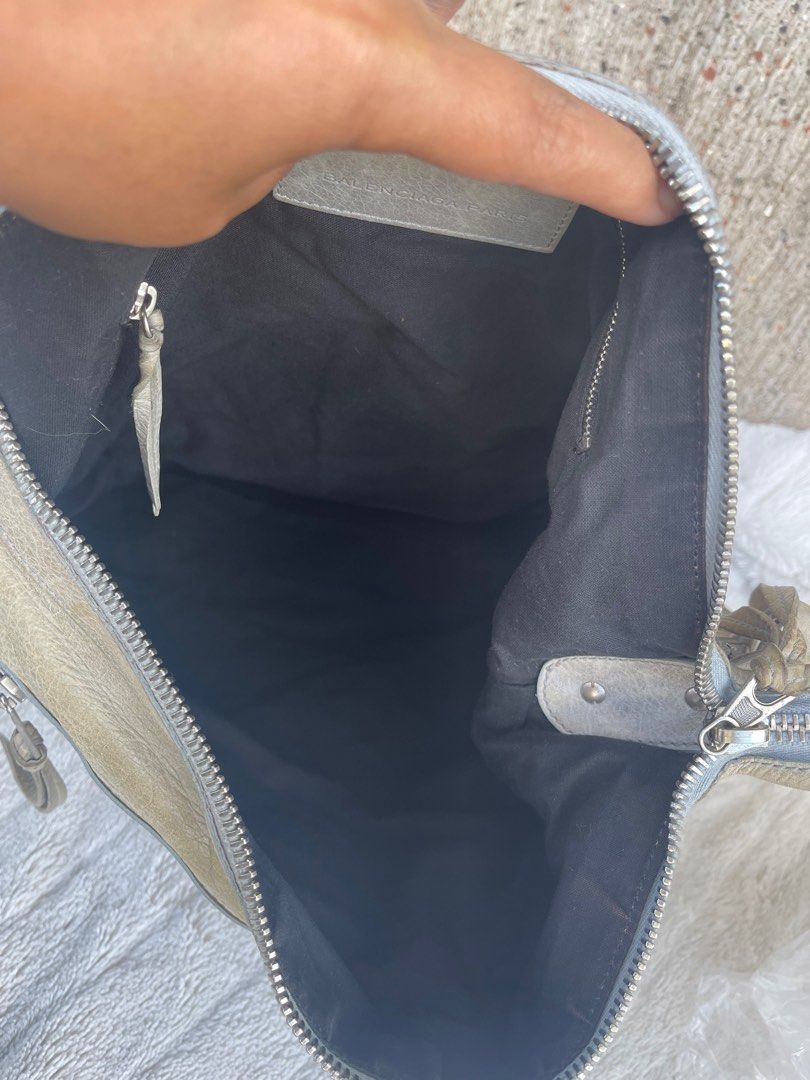 hobo balenciaga, Luxury, Bags & Wallets on Carousell