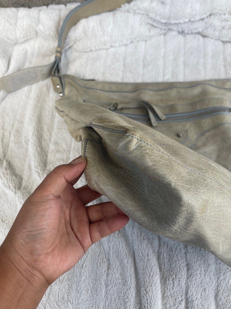 hobo balenciaga, Luxury, Bags & Wallets on Carousell