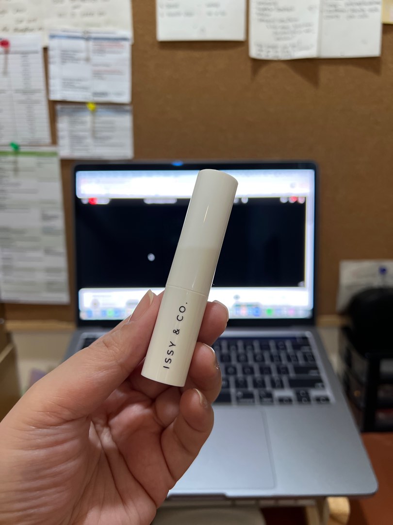 Issy and Co Solar Balm in Playdate (Glow finish), Beauty & Personal ...