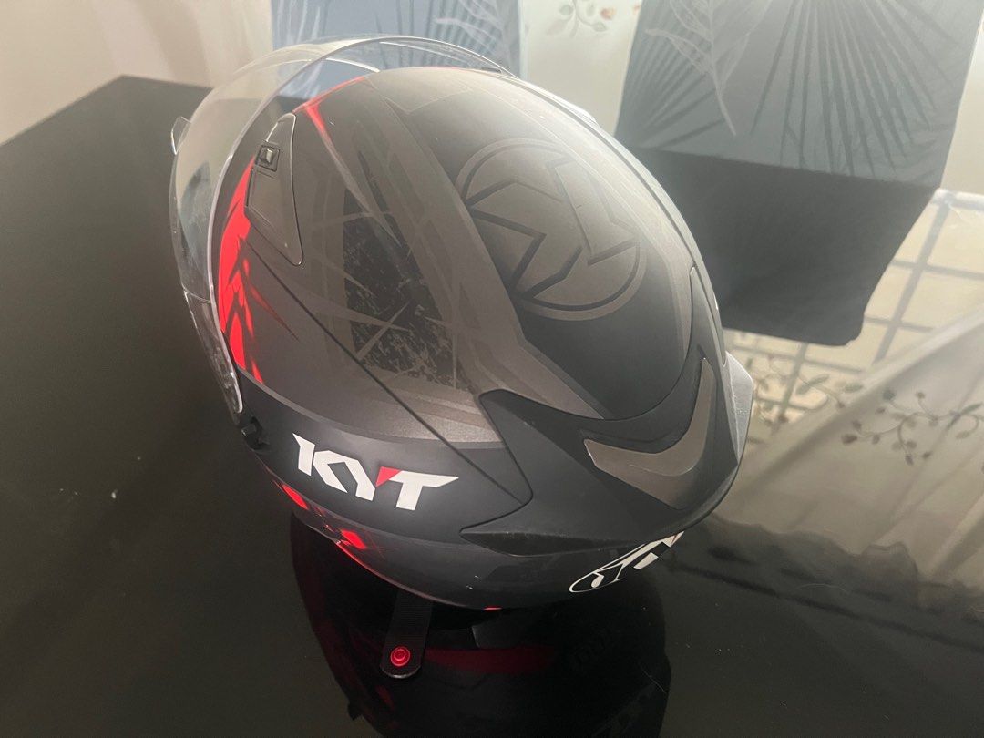 KYT Red full face helmet, Motorcycles, Motorcycle Accessories on Carousell