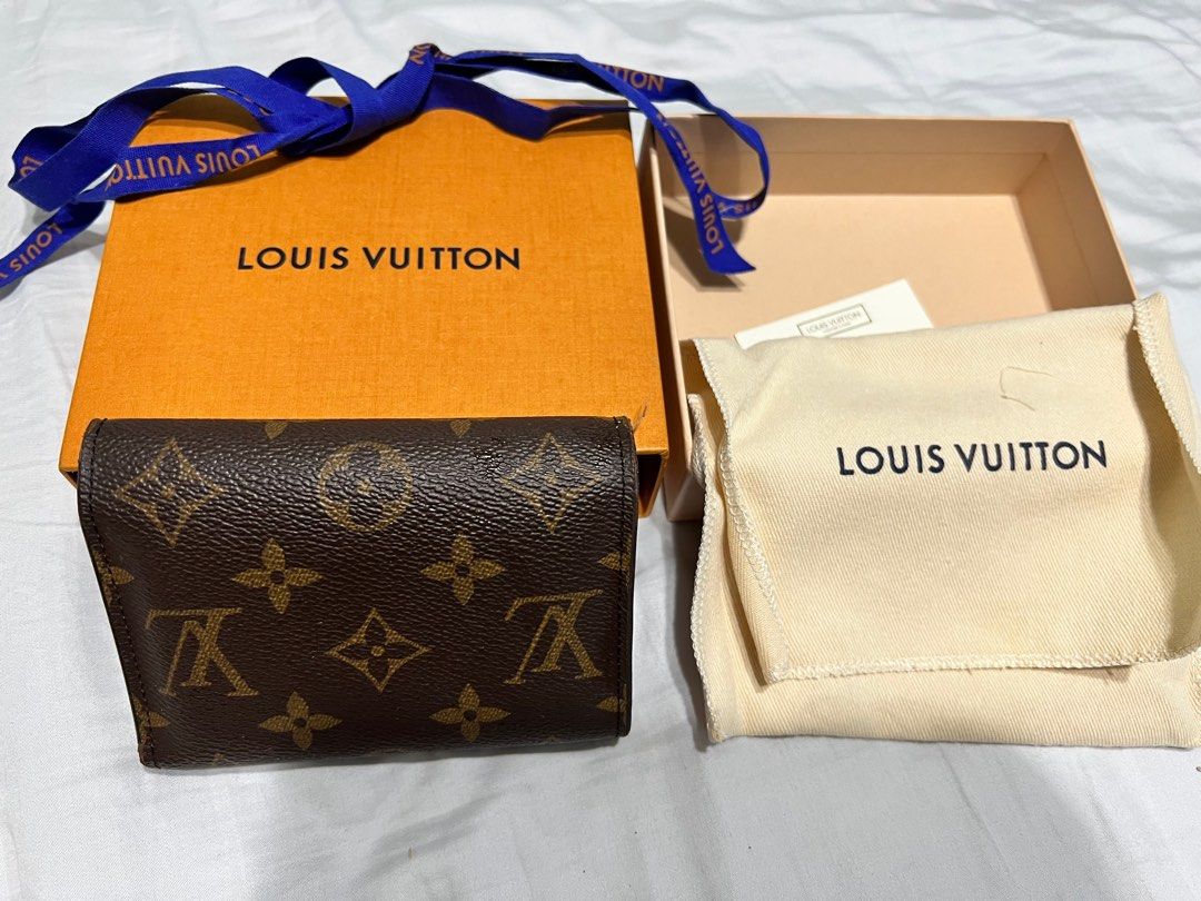 LV wallet with coin compartment, Luxury, Bags & Wallets on Carousell