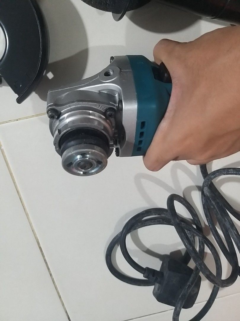 Makita GA4030 Electric Angle Grinder, 4", Furniture & Home Living, Home ...