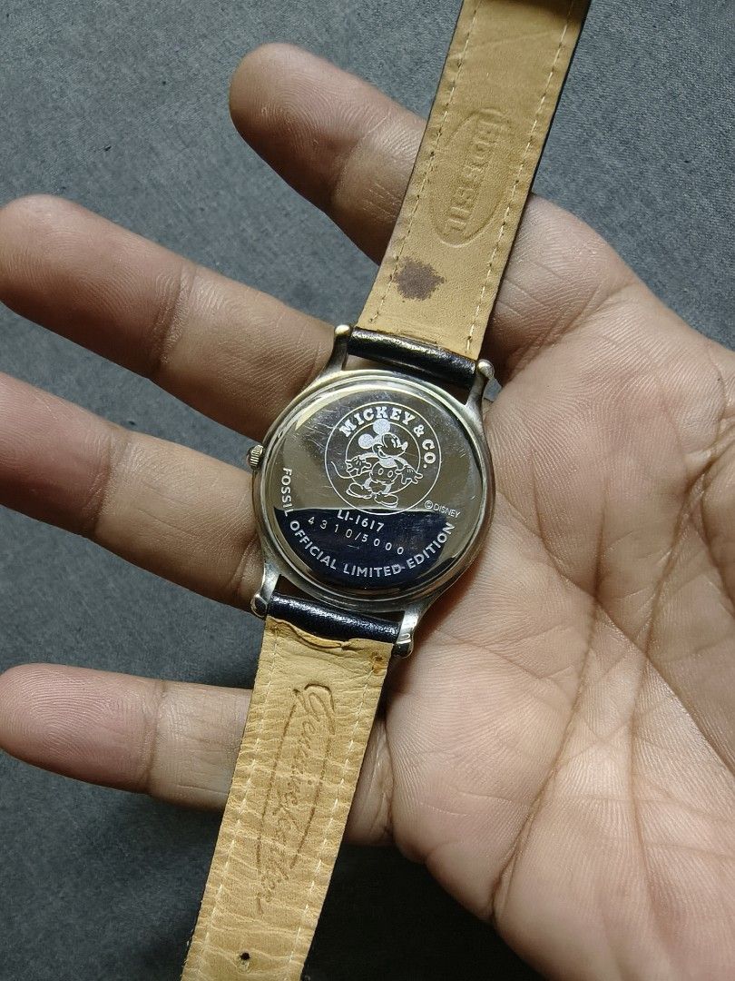 mickey collab fossil, Men's Fashion, Watches & Accessories, Watches on ...