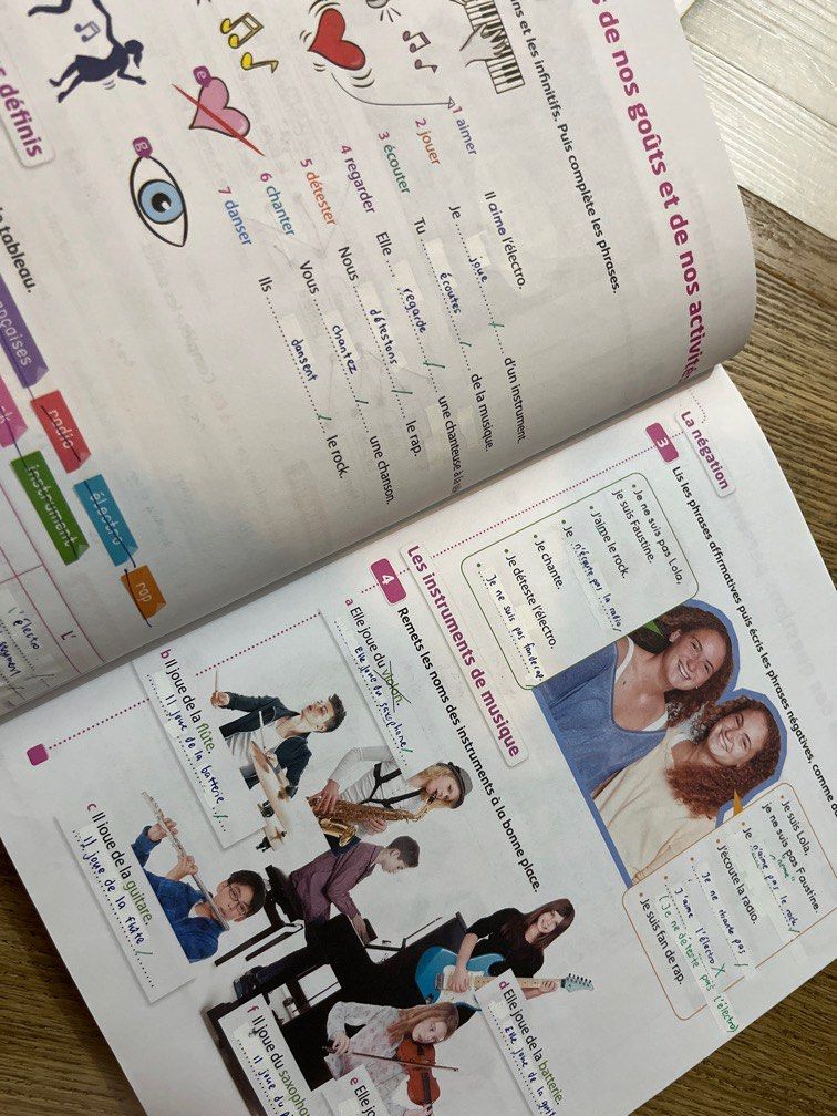 Moelc French Adomania 1 textbook and activity book, Hobbies & Toys ...