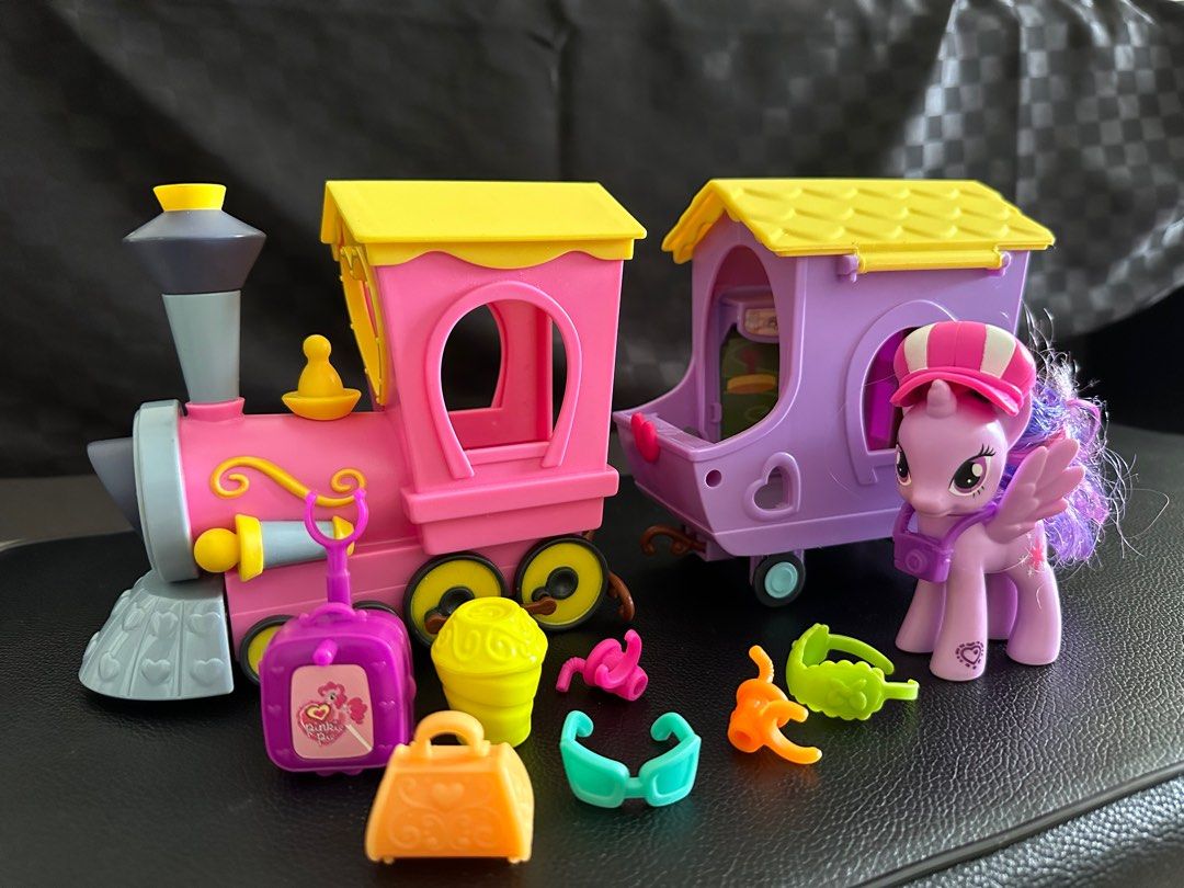 My little pony Canterlot Castle (two types) Train 24 pcs MLP figurines ...