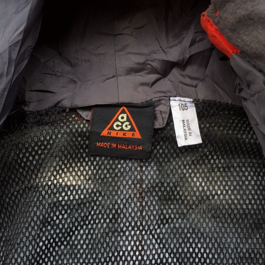 Nike ACG outdoor Jacket, Fesyen Pria, Pakaian , Baju Luaran di Carousell