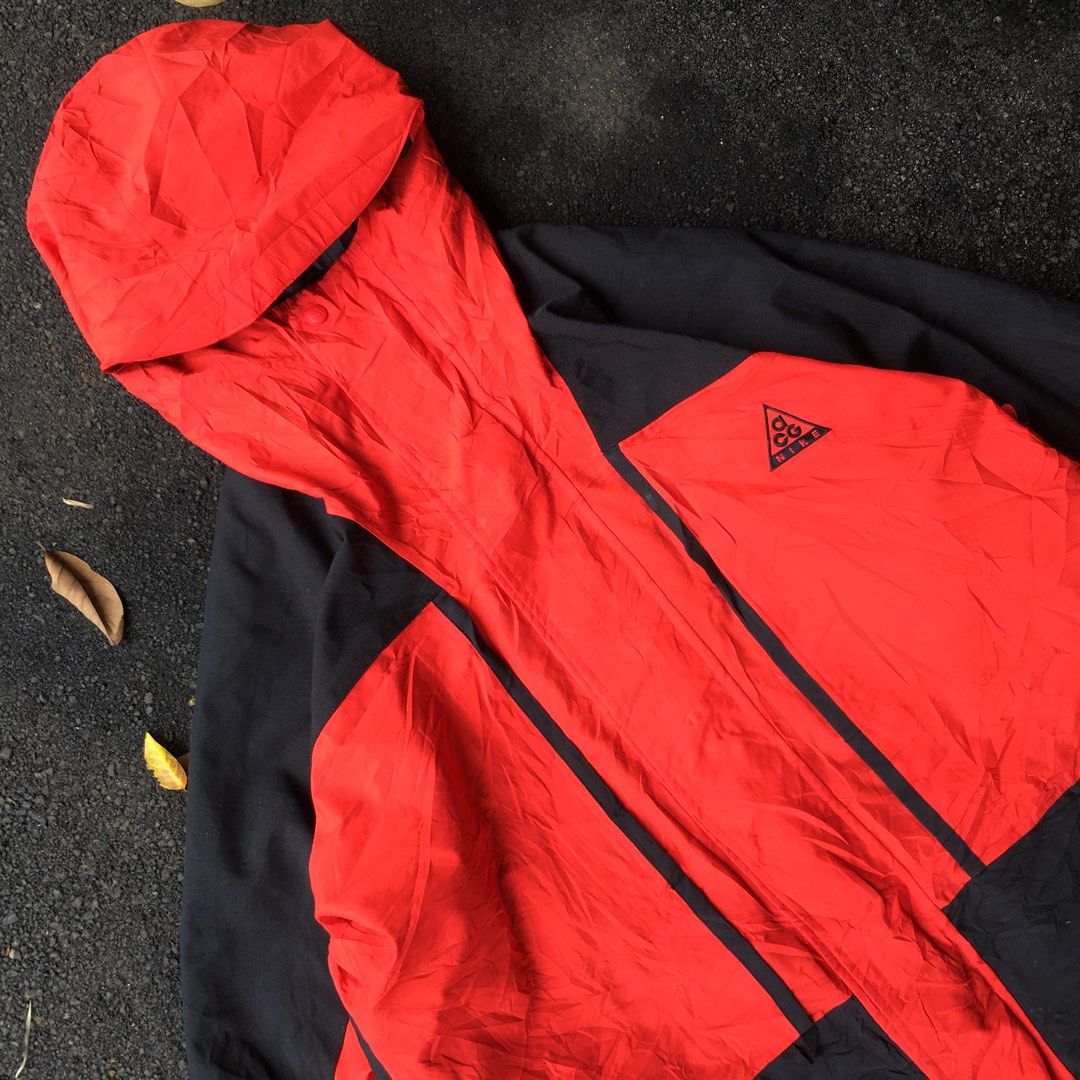 Nike ACG outdoor Jacket, Fesyen Pria, Pakaian , Baju Luaran di Carousell