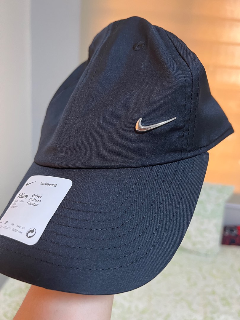 Nike Cap, Men's Fashion, Watches & Accessories, Caps & Hats on Carousell