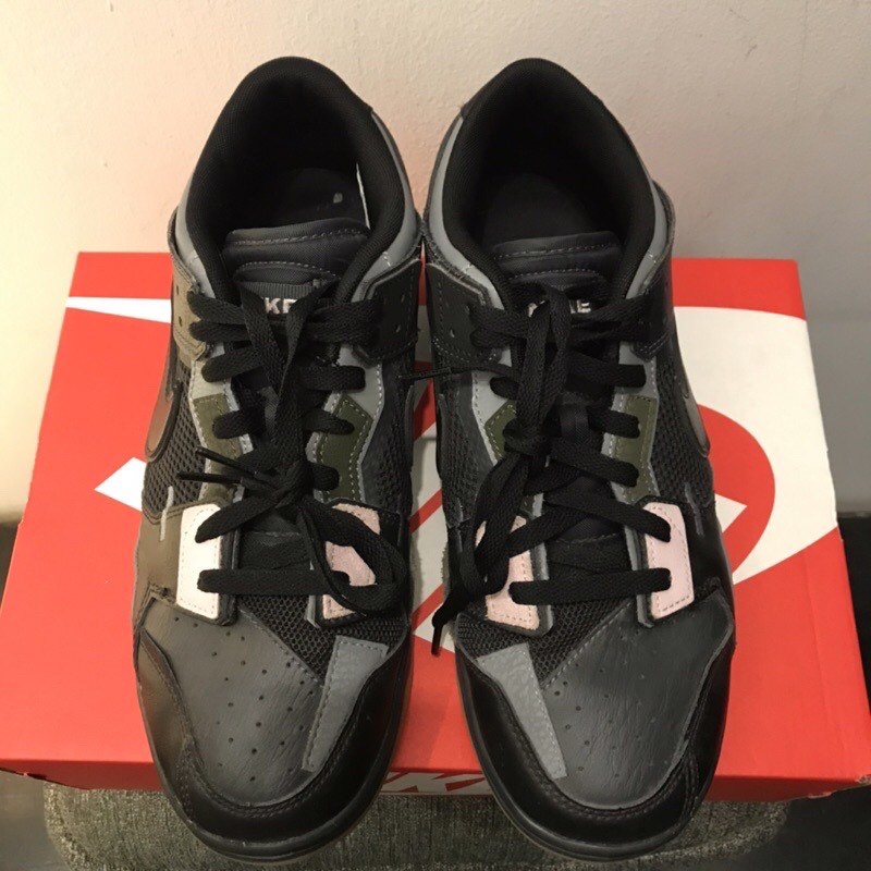 Nike Dunk Scrap, Fesyen Pria, Sepatu , Sneakers di Carousell