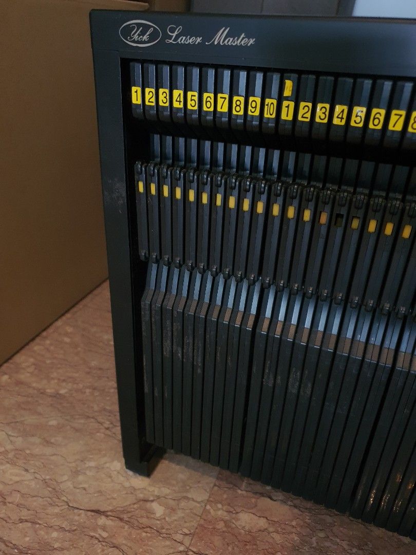 OLD CD STORAGE + (laser cd), Hobbies & Toys, Music & Media, CDs & DVDs ...