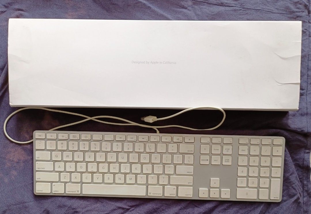 Original Apple wire keyboard, Computers & Tech, Parts & Accessories ...