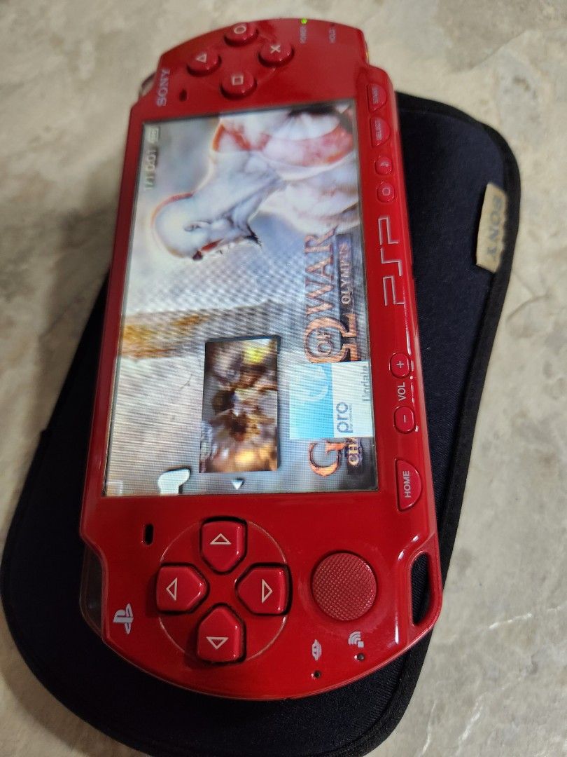 Original PSP 2000 God of war edition, Video Gaming, Video Game Consoles ...