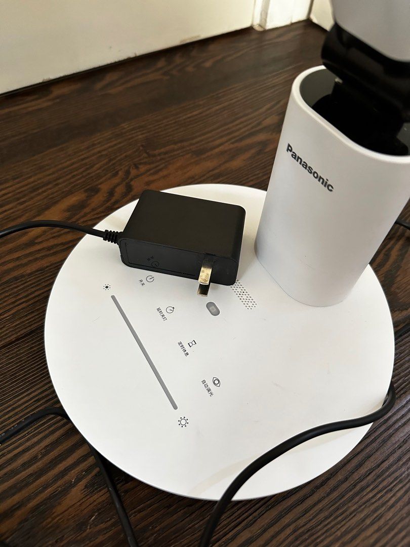 Panasonic Desk Lamp led枱燈 兒童護眼閱讀枱燈 做功課必備, 傢俬＆家居, 燈飾及風扇, 燈飾 - Carousell