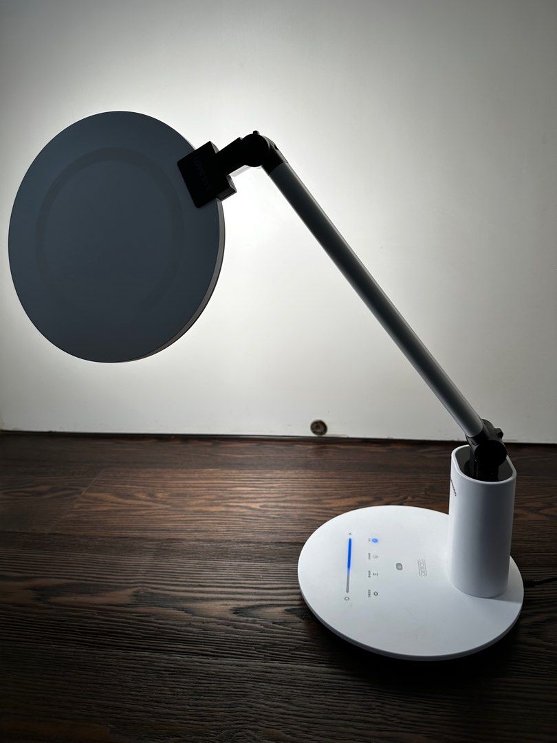 Panasonic Desk Lamp led枱燈 兒童護眼閱讀枱燈 做功課必備, 傢俬＆家居, 燈飾及風扇, 燈飾 - Carousell