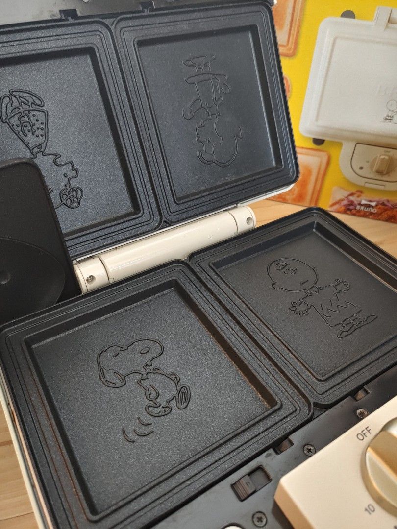 Peanuts Kitchen with Bruno Hot Sand Maker Double with extra plates, TV ...