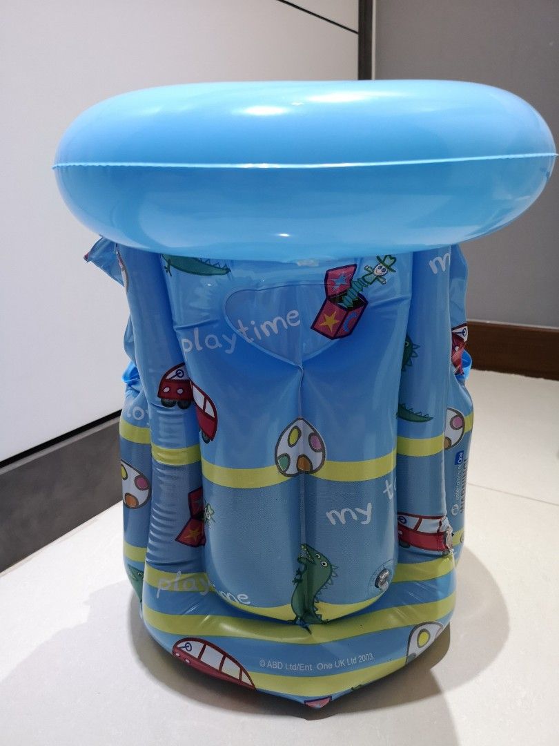 Peppa Pig Swim Vest, Babies & Kids, Going Out, Other Babies Going Out Needs on Carousell