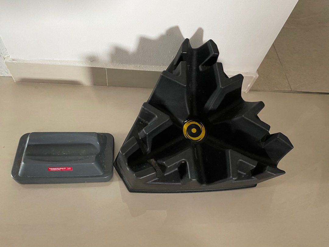 Saris Bone 3 with free CycleOps front wheel riser block, Sports ...