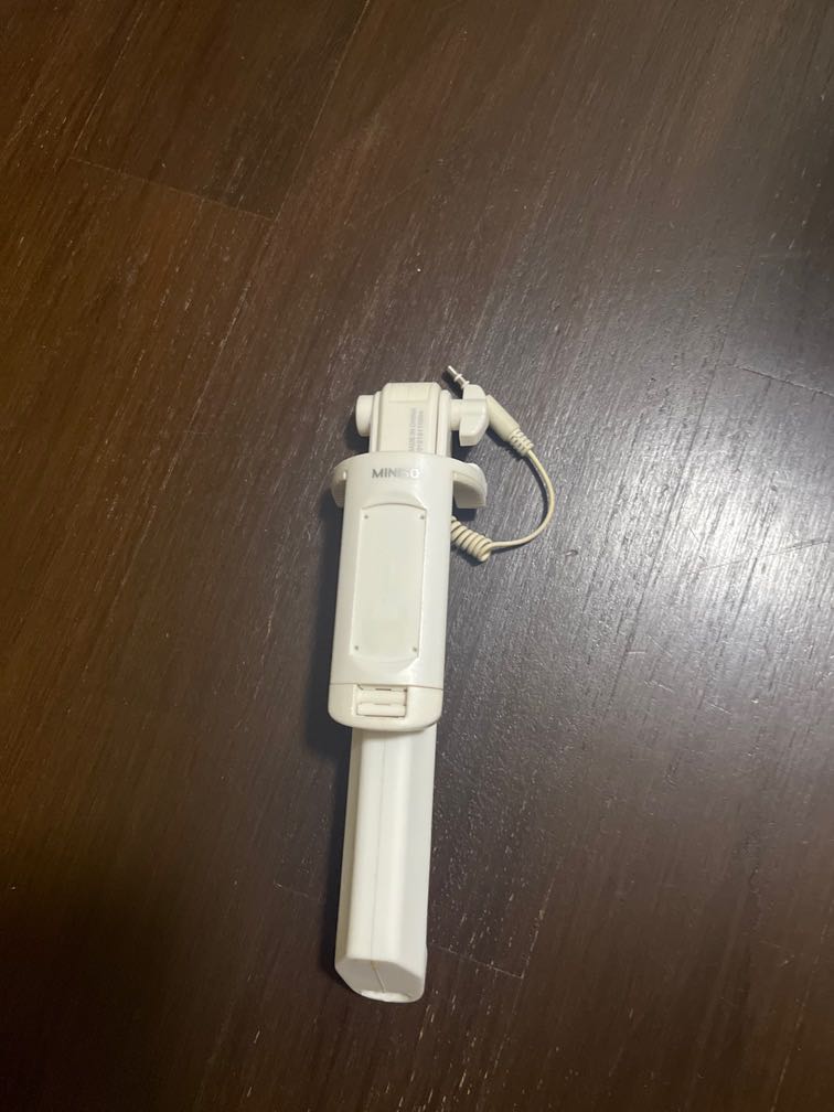 Selfie Stick (White) - Miniso, Photography, Video Cameras on Carousell